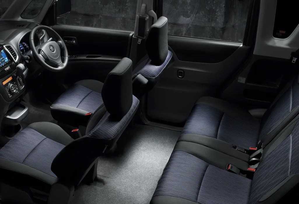 5-seater Suzuki Solio 【non-smoking・navigation・smartphone holder ...