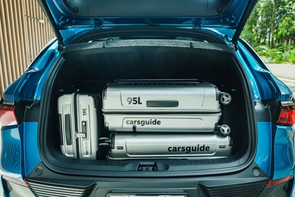 5 Seater BYD ATTO3 EV Car 【Non-smoking car, navigation, smartphone ...