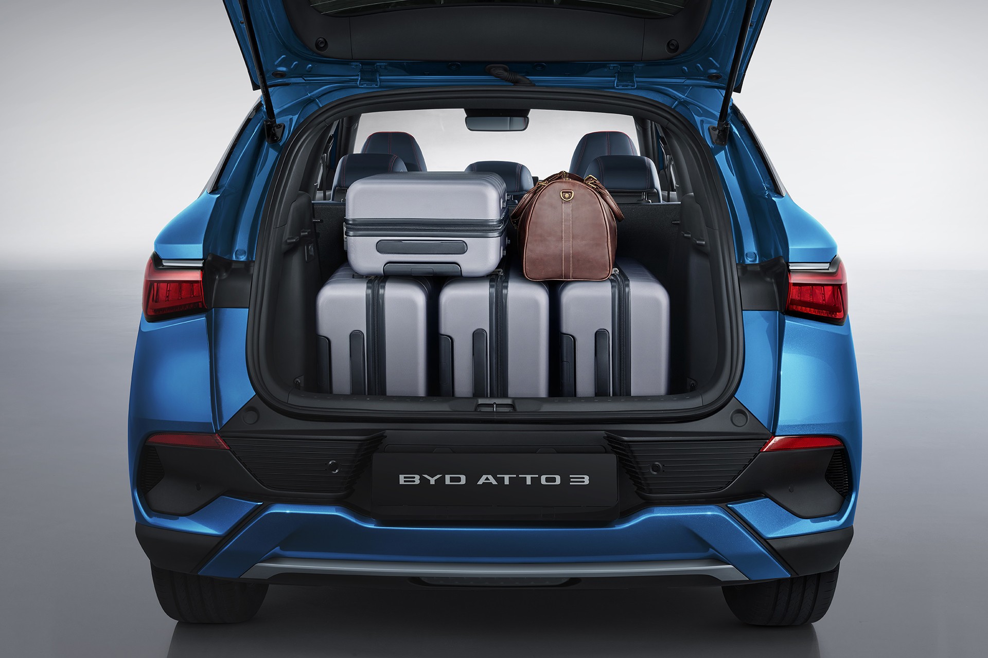 5 Seater BYD ATTO3 EV Car 【Non-smoking car, navigation, smartphone ...